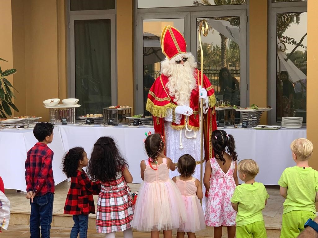 „Léiwe Kleeschen, Gudde Kleeschen“ - Embassy of Luxembourg in Abu Dhabi